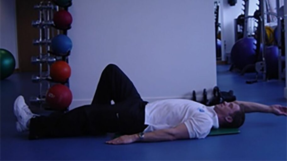 Physio Corner - Cycling and lower back pain | Injury Treatment | Tri247