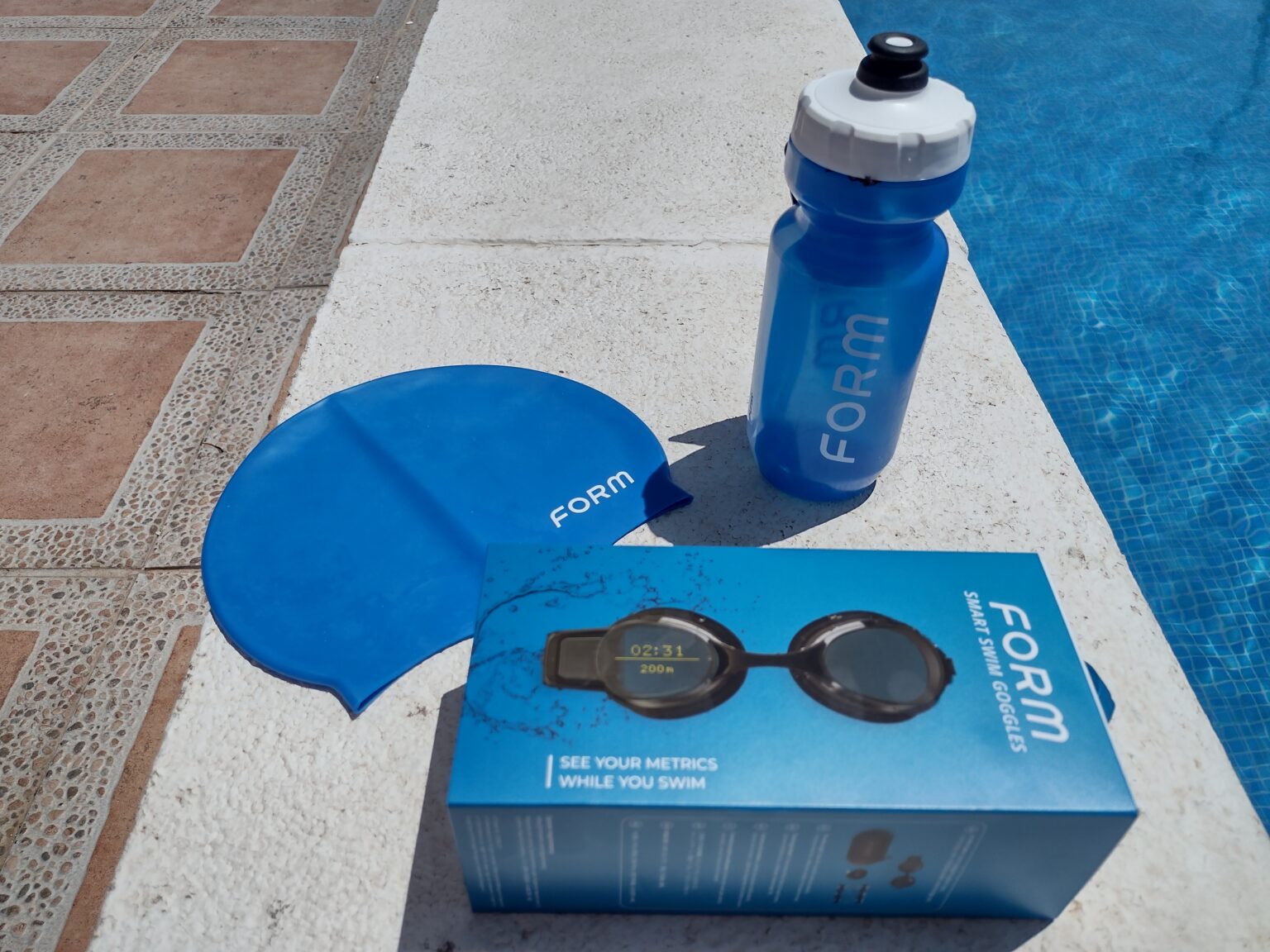 FORM Smart Goggles review - Swim Gear - TRI247