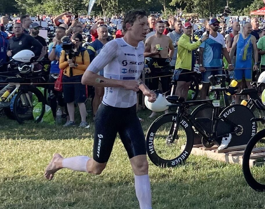 Olympic men's triathlon: Brilliant Blummenfelt beats Yee to gold - TRI247